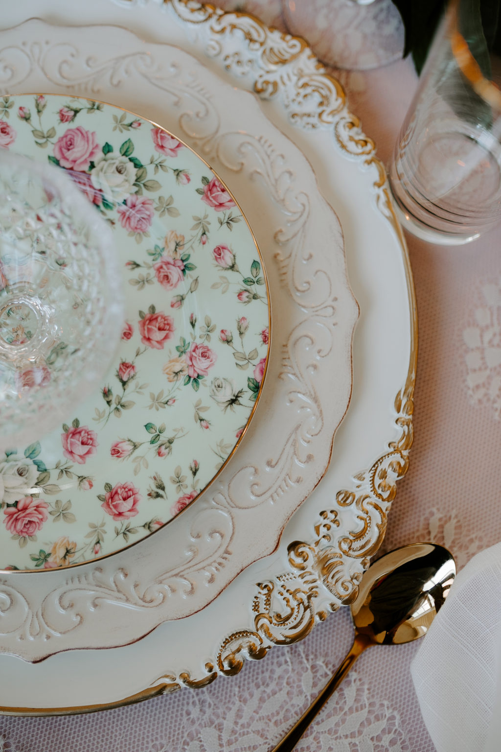 Bridgerton Inspired Valentine's Table Setting | KBStyled